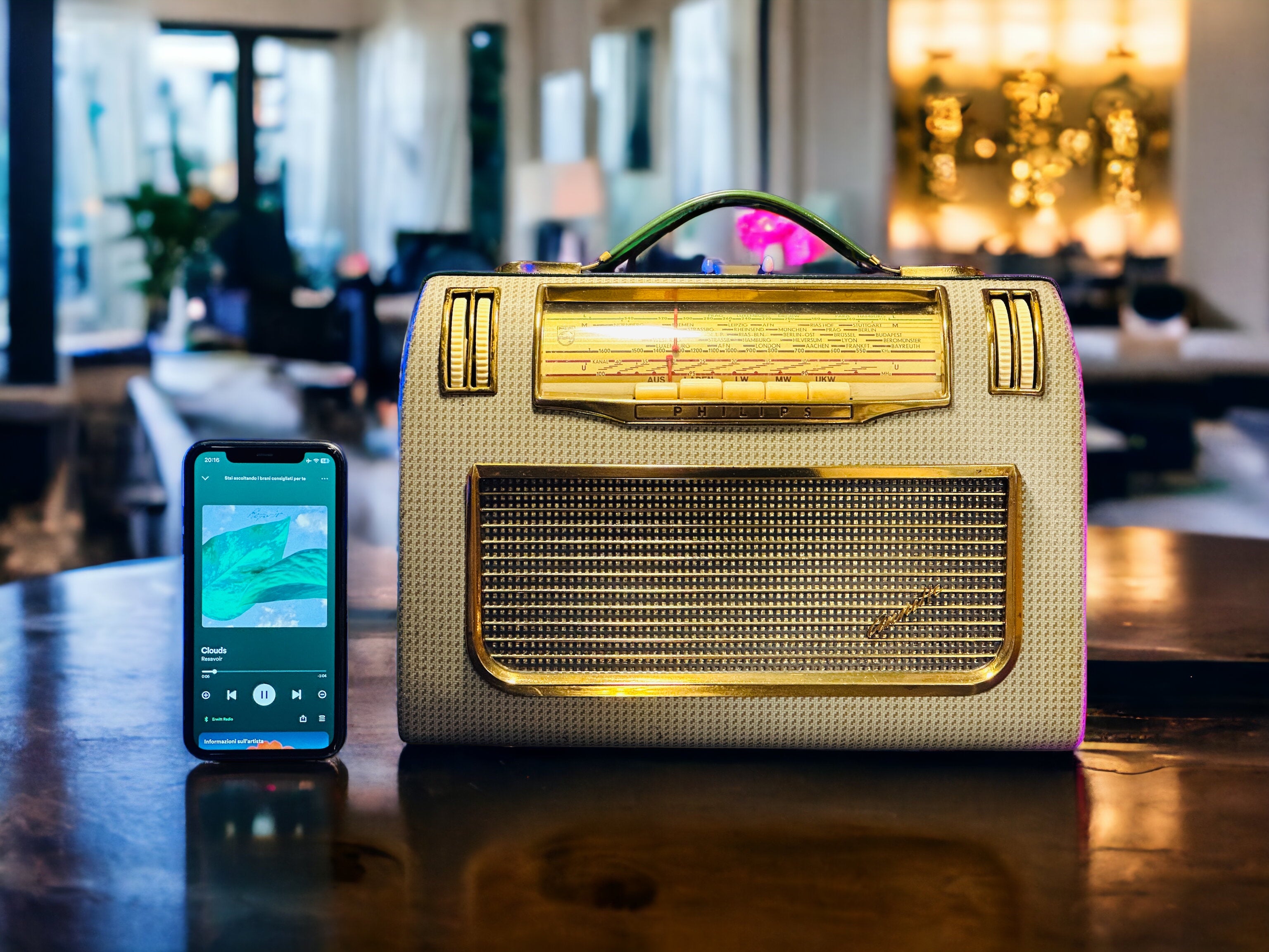 PHILIPS ANNETTE 490 (1959) PORTABLE BLUETOOTH SPEAKER – Erwitt Radio