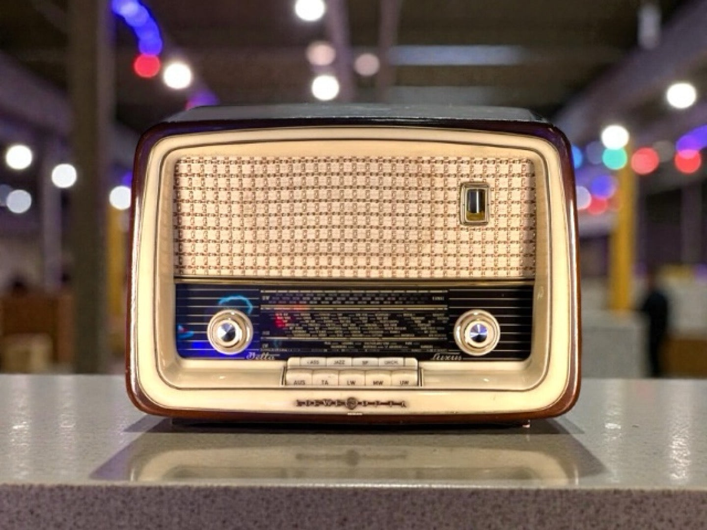 LOEWE-OPTA BELLA-LUXUS (1958) SPEAKER BLUETOOTH – Erwitt Radio